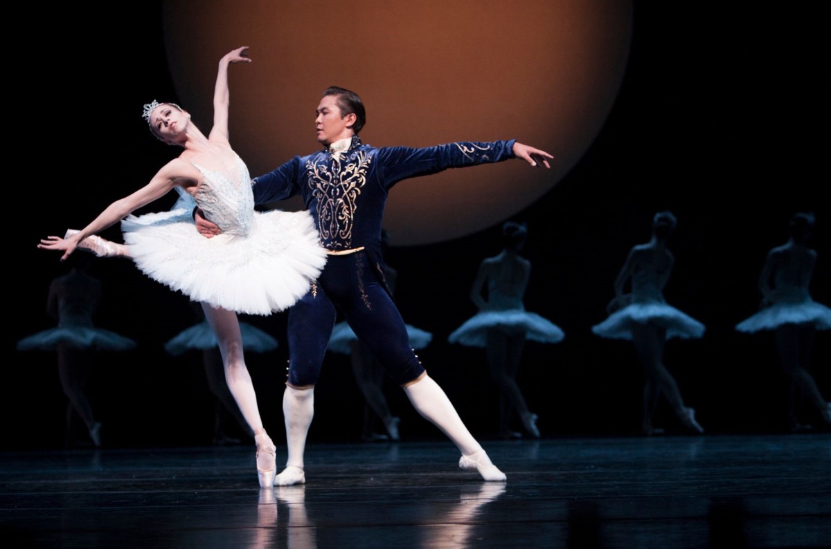 Pacific Northwest Ballet Principal Dancer Lesley Rausch Announces ...