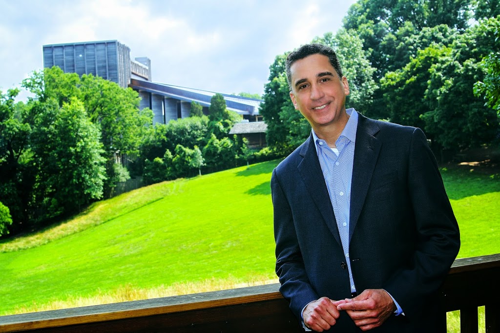 Q&A: Principal Conductor Emil de Cou | PNB Blog